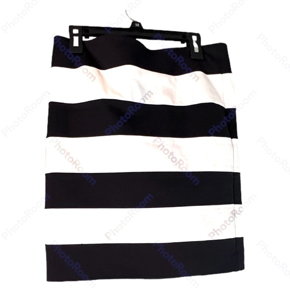 privee | Skirts | Privee Brand Medium Black And White Striped Mini ...